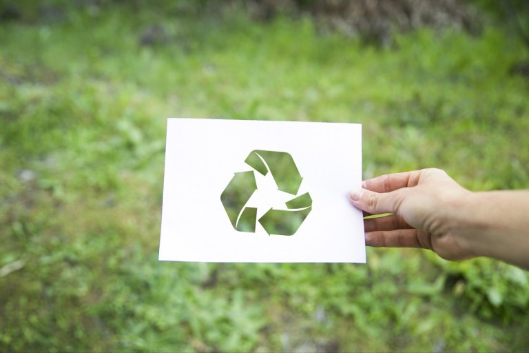 「1クリックでOK」CSSを圧縮してくれるWEBサービス4選｜macoblog